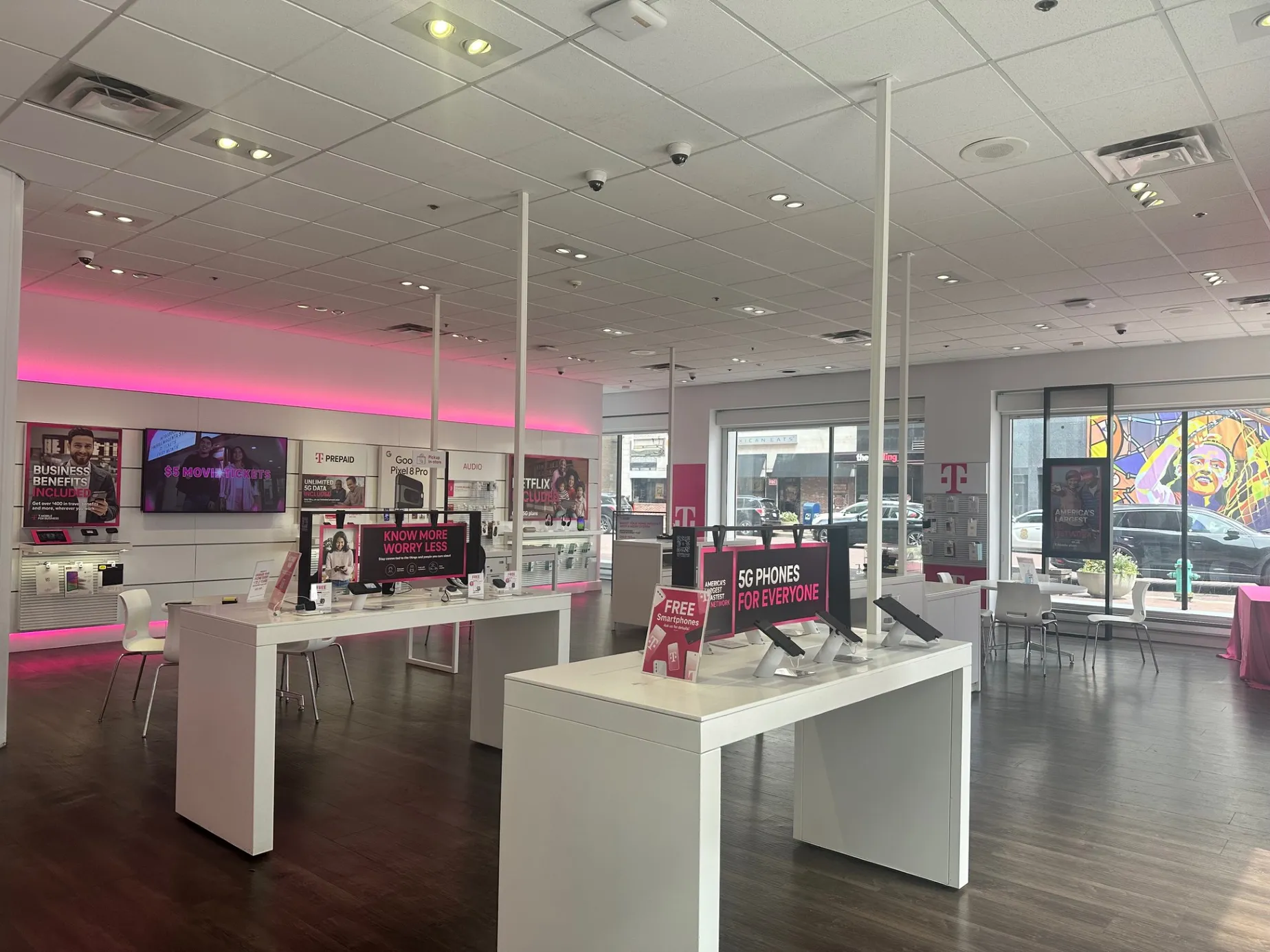 T-Mobile Washington St & Meridian St | Indianapolis, IN