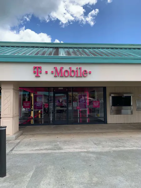 Smart Phones at T-Mobile Kaneohe Bay Shopping Center in Kaneohe, HI