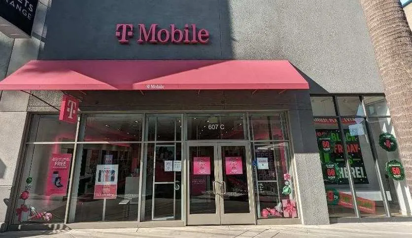 T-Mobile Outlets At Orange | Orange, CA