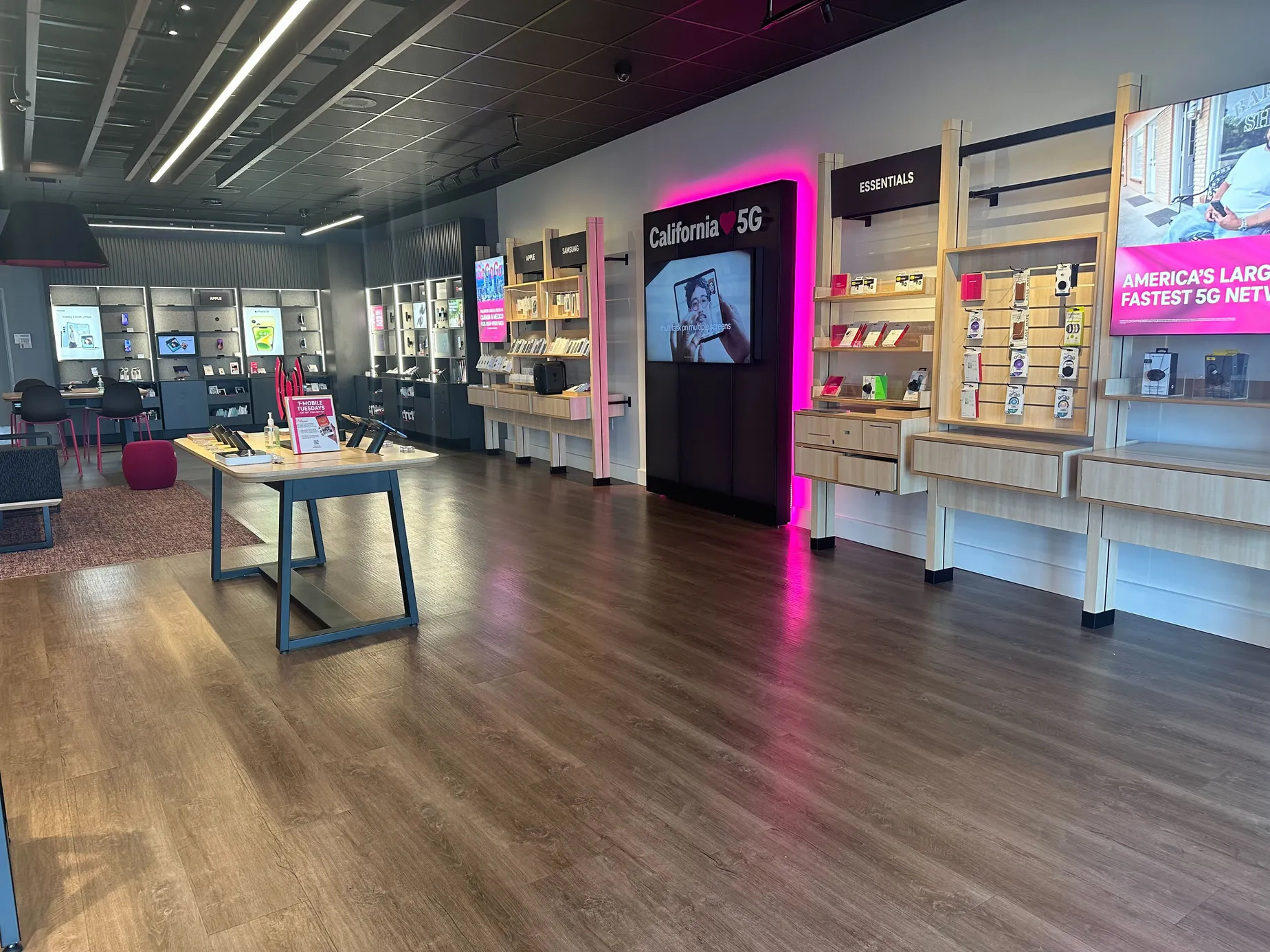 T-Mobile Knott & Katella | Cypress, CA