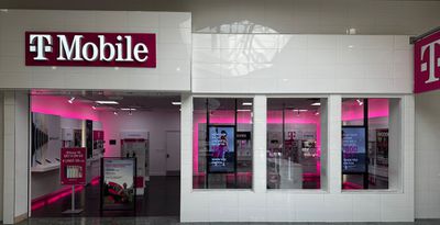 T-Mobile West Towne Mall: Authorized Retailer in Madison, WI