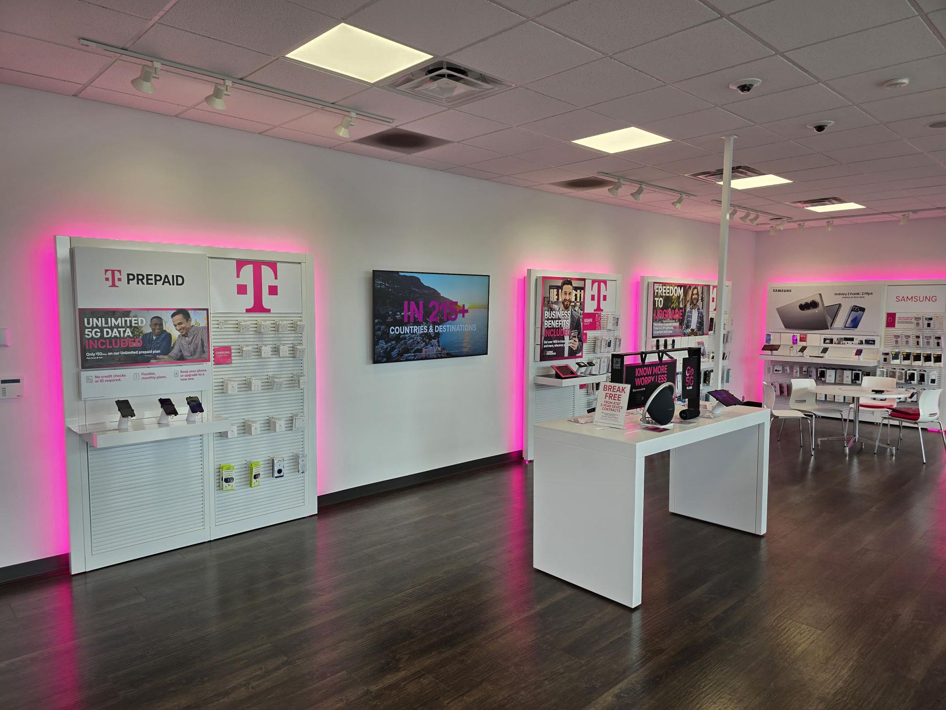 T-Mobile State & Washington: Neighborhood Store in Herkimer, NY
