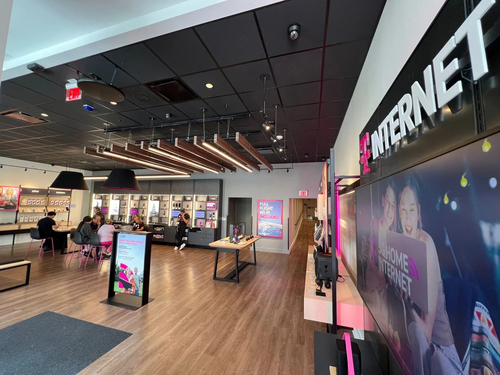 T-Mobile Grove Central | Miami, FL