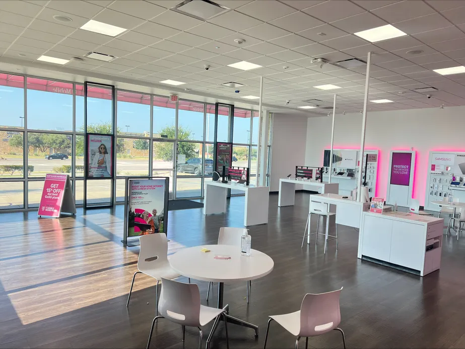 T-Mobile W University Dr & Twn Ctr Trl | Denton, TX