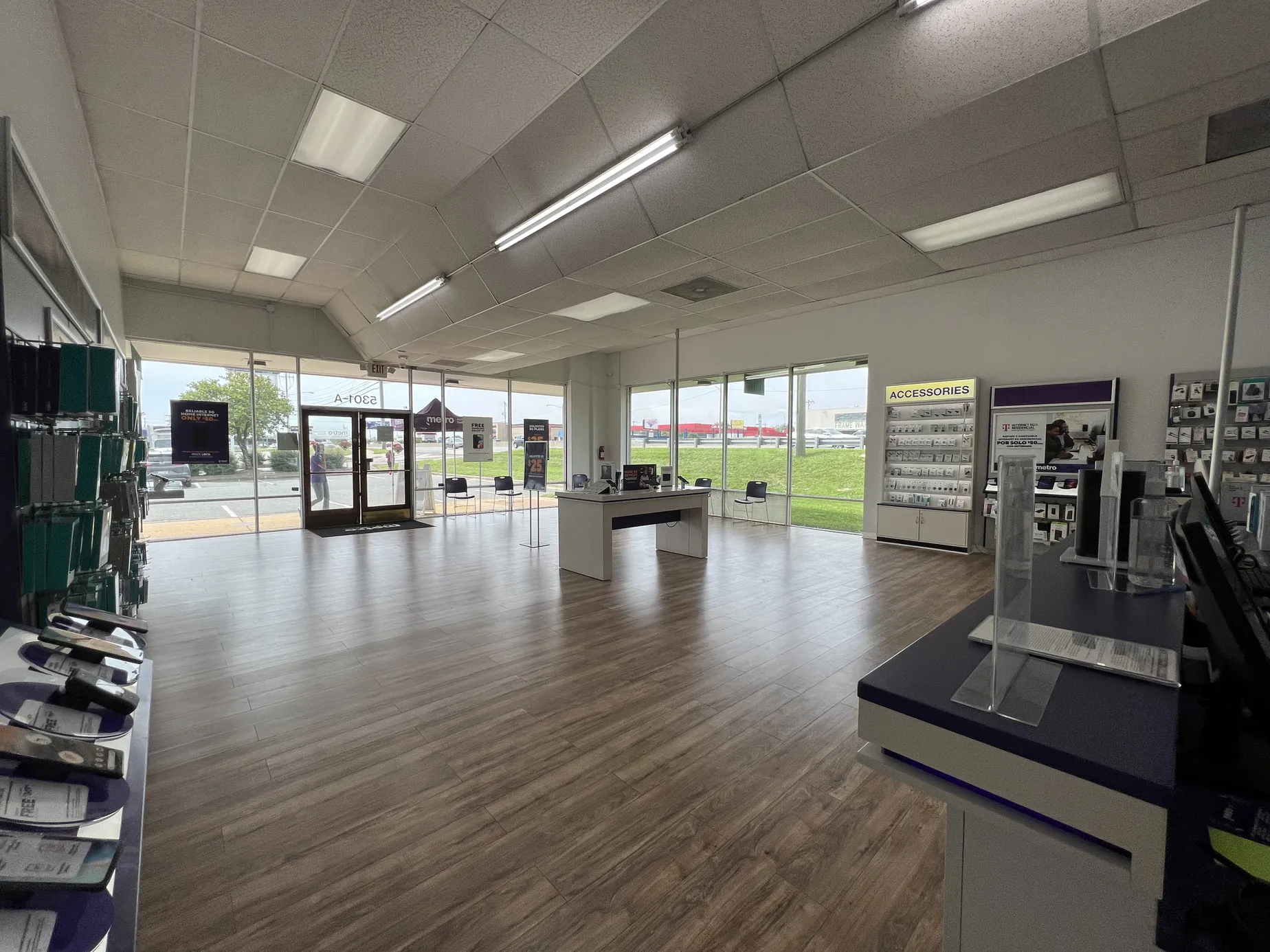 Metro by T-Mobile 6701 N Tryon St | Charlotte, NC