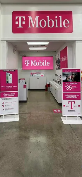 Hotspots & more at T-Mobile Walmart Baramaya Ponce in Ponce, PR