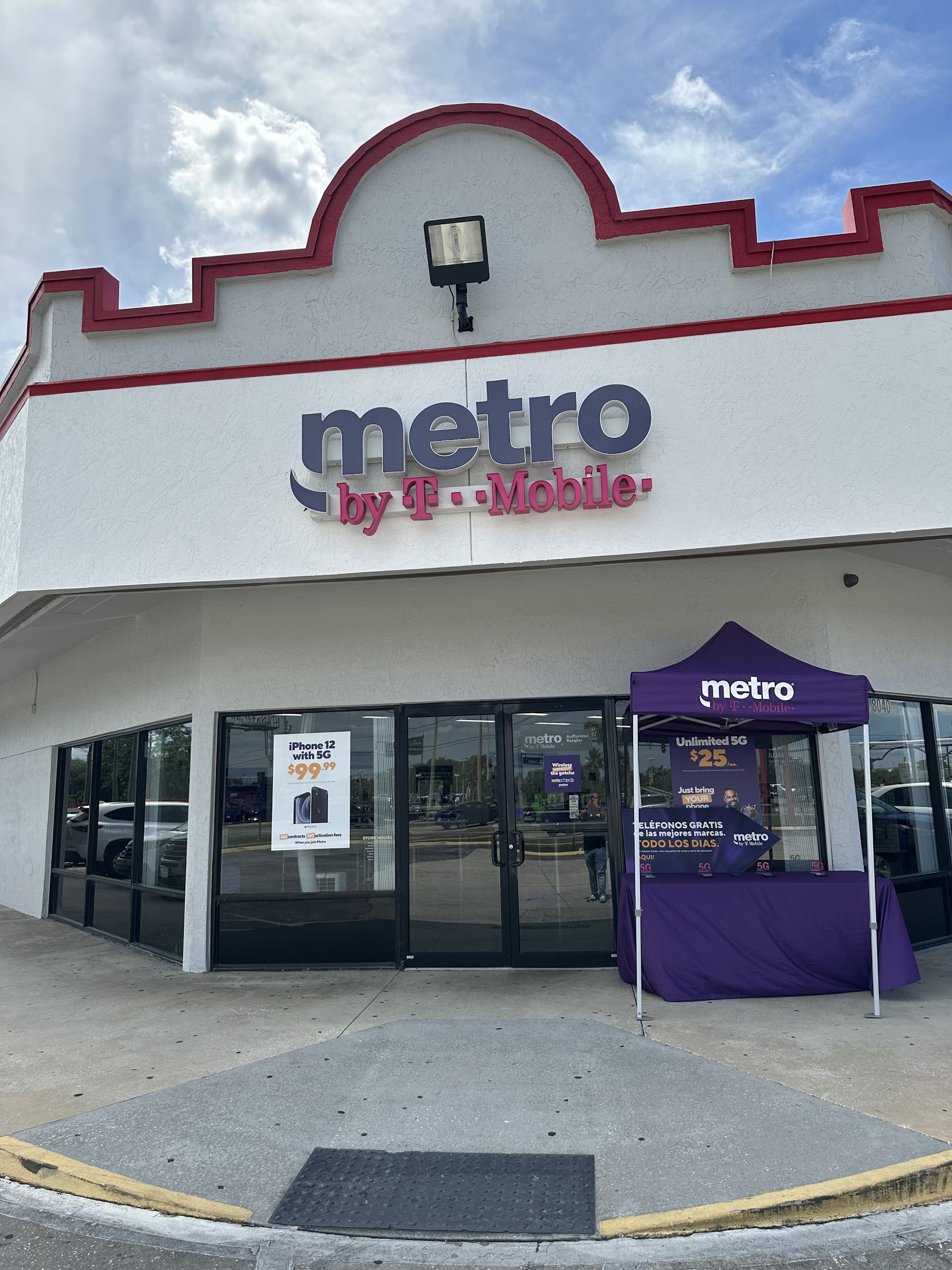 Metro by T-Mobile 8040 E Colonial Dr | Orlando, FL