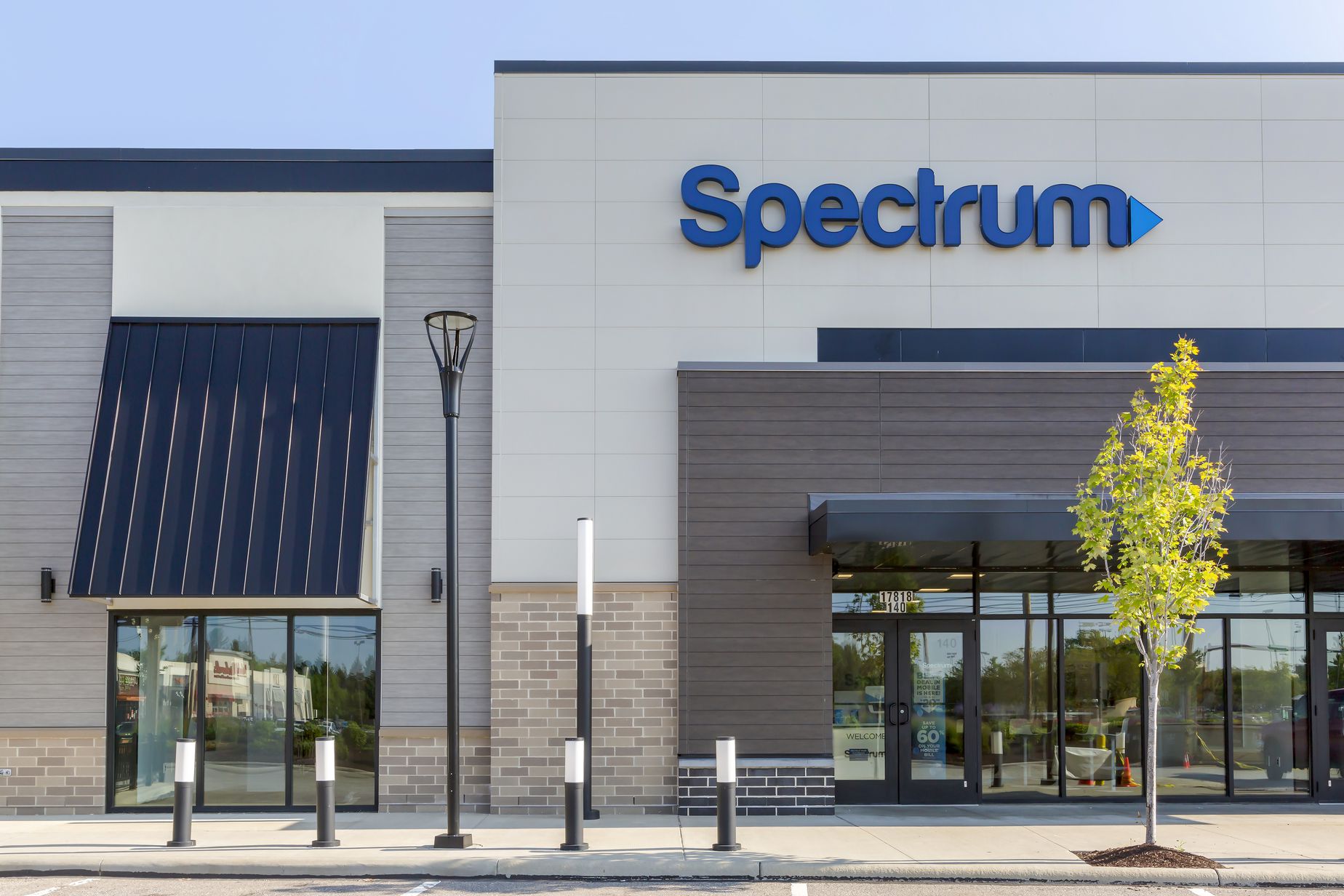 17818 Royalton Rd, Strongsville, OH – Spectrum Store