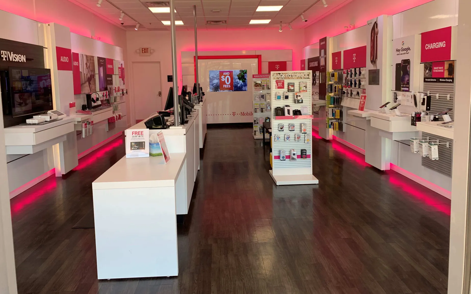T-Mobile Lincoln & Wolf | Mokena, IL