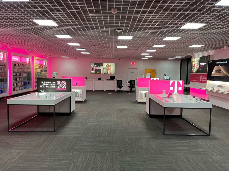 T-Mobile Se 82nd Ave & Se Boyer Dr | Happy Valley, OR