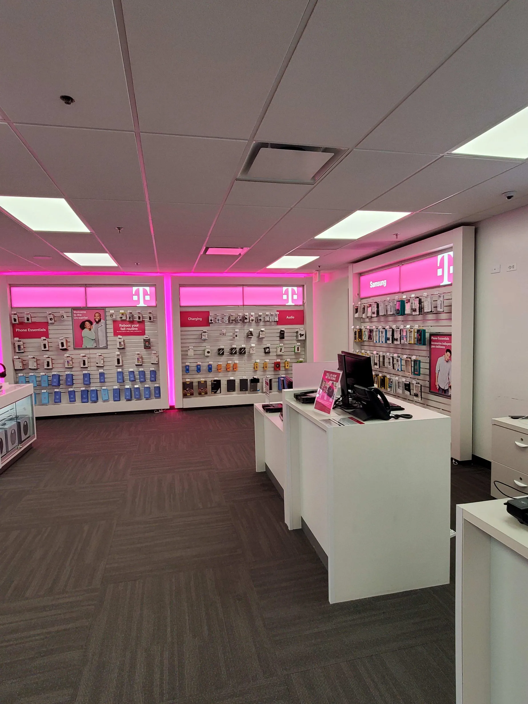 T-Mobile M St & 4th St | Washington, DC