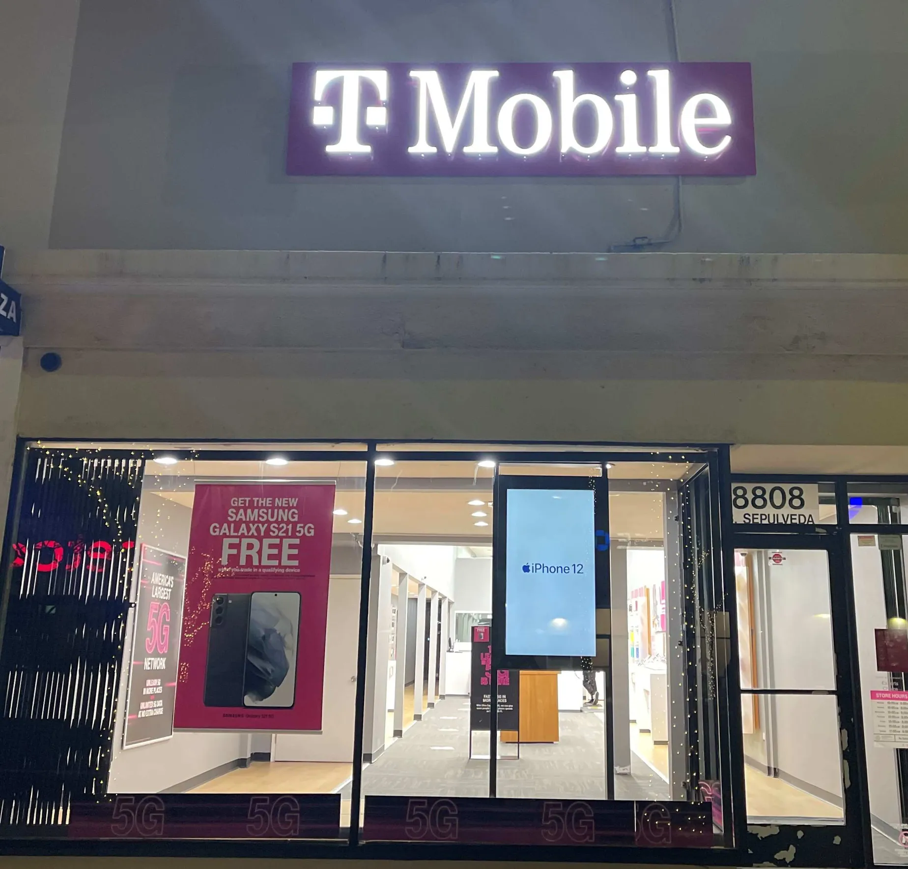 T-Mobile S Sepulveda Blvd & La Tijera Blvd | Los Angeles, CA
