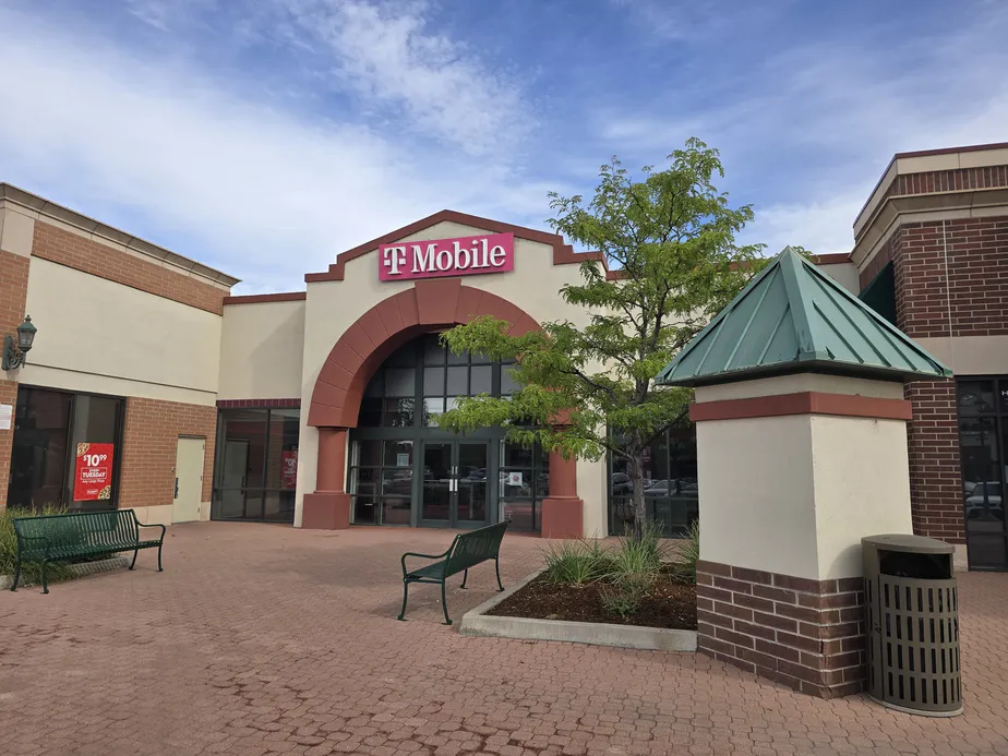 T-Mobile Harmony Marketplace | Fort Collins, CO