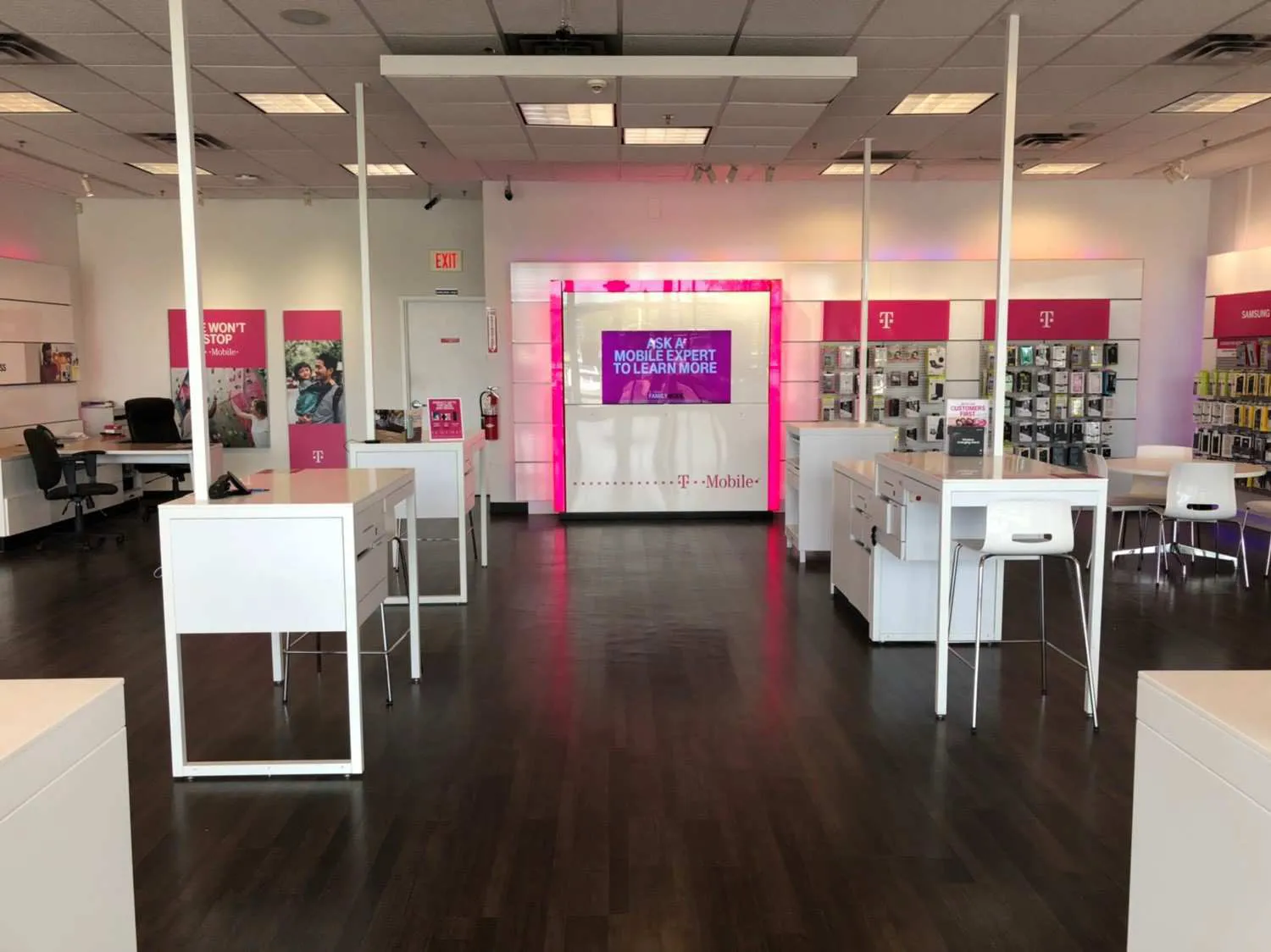 T-Mobile Target Plaza | North Haven, CT
