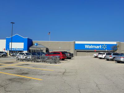 Boost Mobile Inside Walmart at 1000 NE Sam Walton Ln, Lees Summit, MO ...