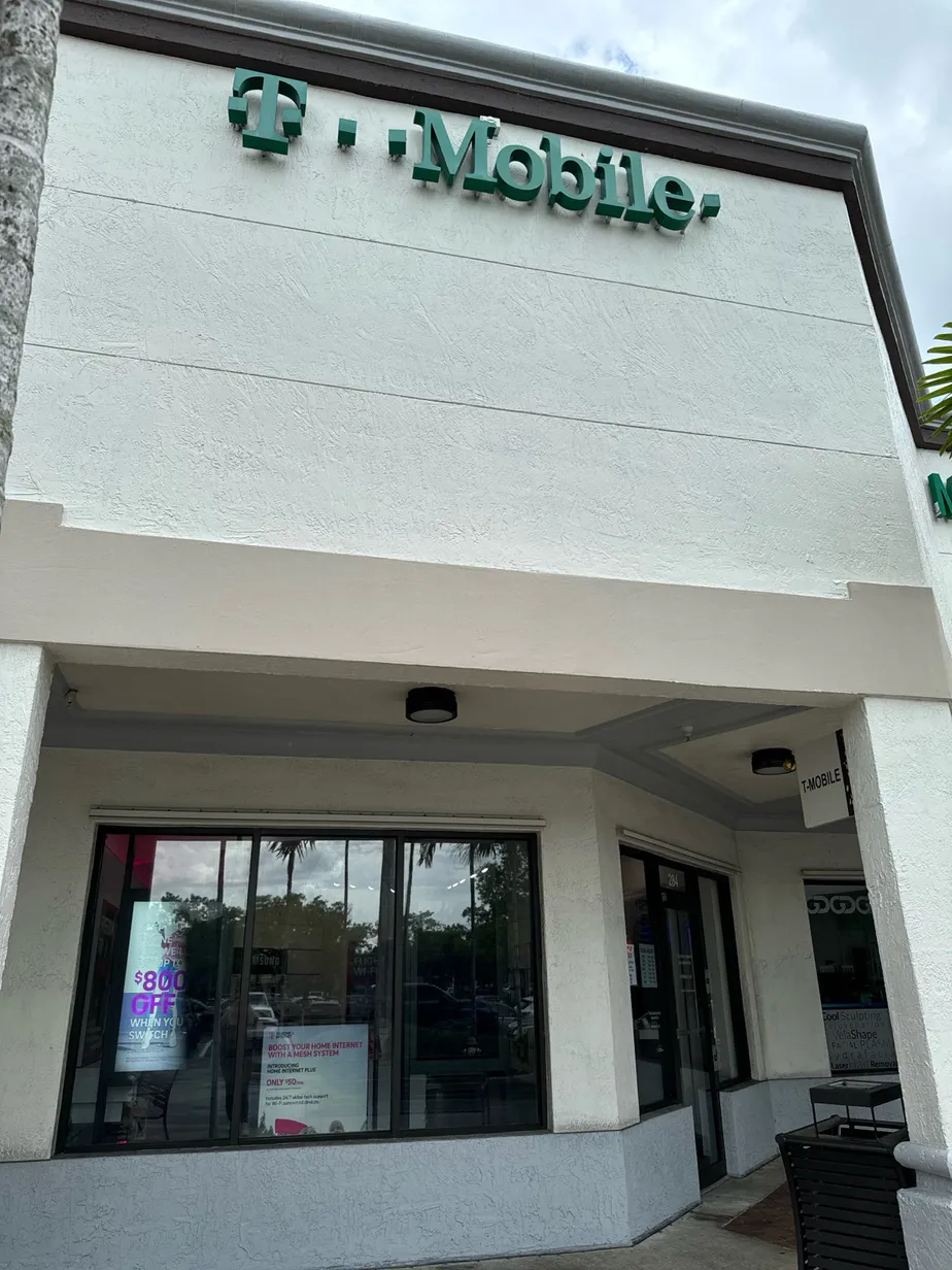 T-Mobile Indian Trace & Saddle Club Rd | Weston, FL