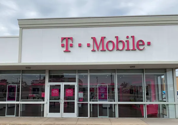 T-Mobile® Products at T-Mobile Division & 33rd in Saint Cloud, MN