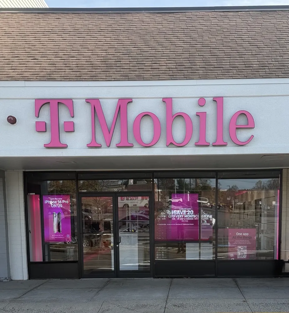 T-Mobile Townline Square Annex | Meriden, CT