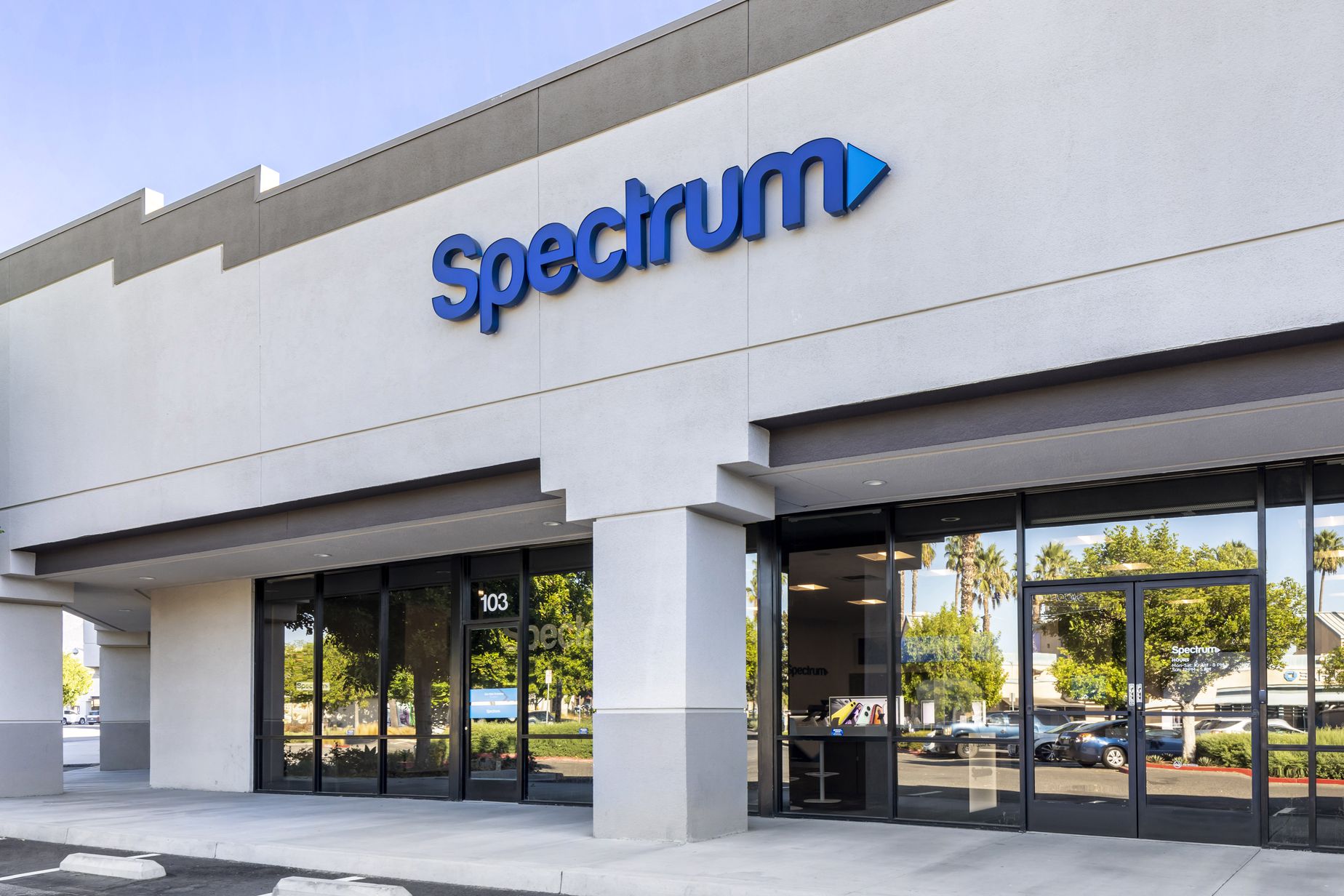340 N McKinley St, Corona, CA – Spectrum Store
