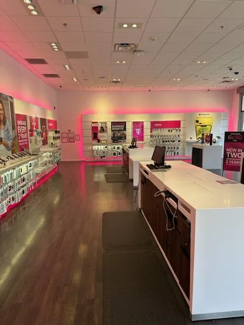 T-Mobile Moreland & Brantley | Atlanta, GA