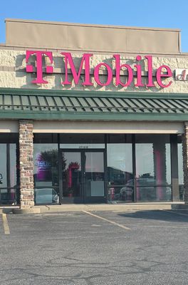 T-Mobile Central & Marmaton: Neighborhood Store in El Dorado, KS