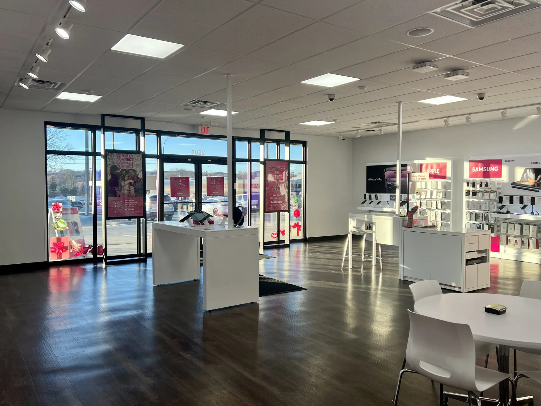 T-Mobile Hamilton & Cook | Sioux City, IA