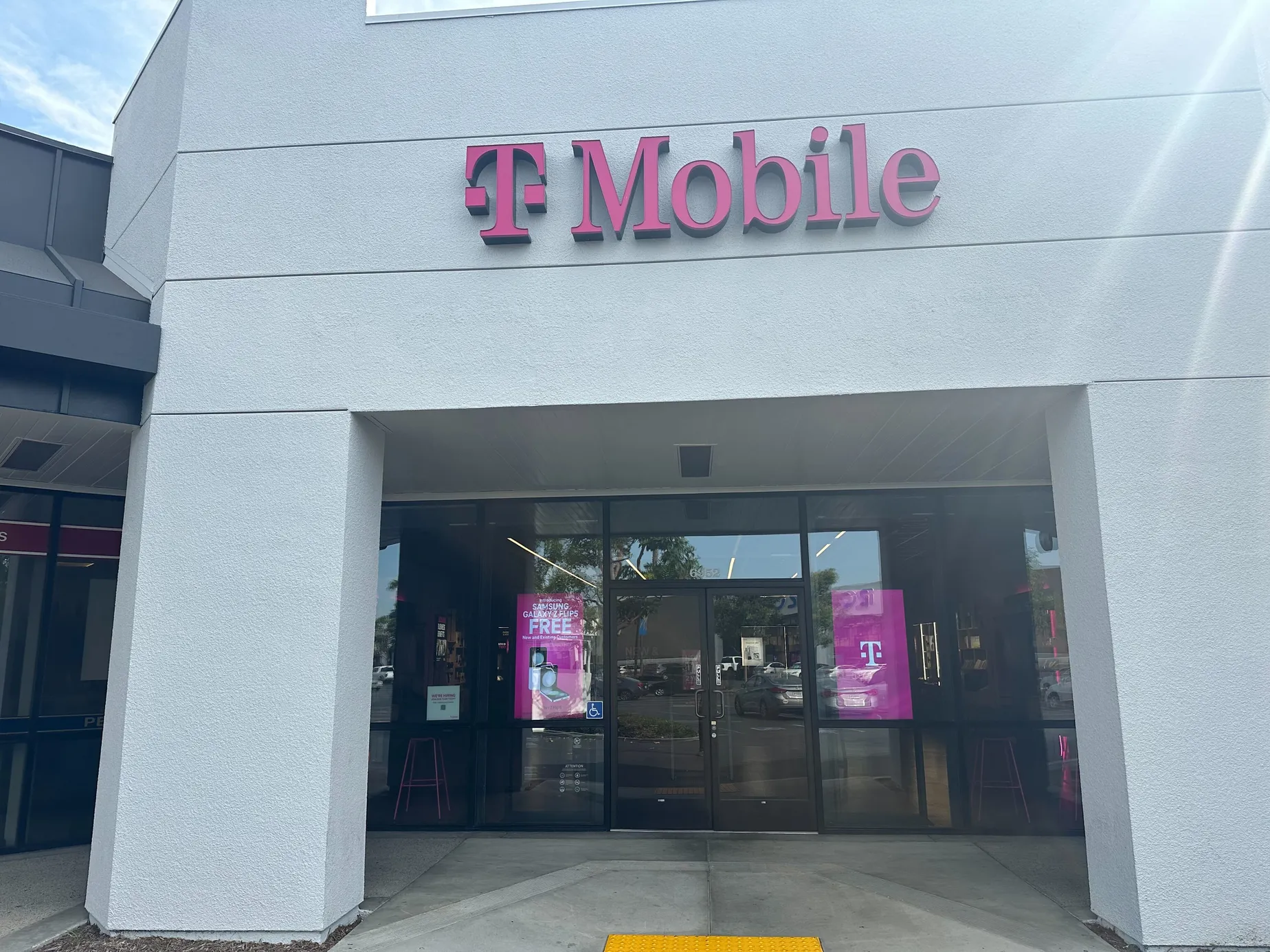 T-Mobile Knott & Katella | Cypress, CA
