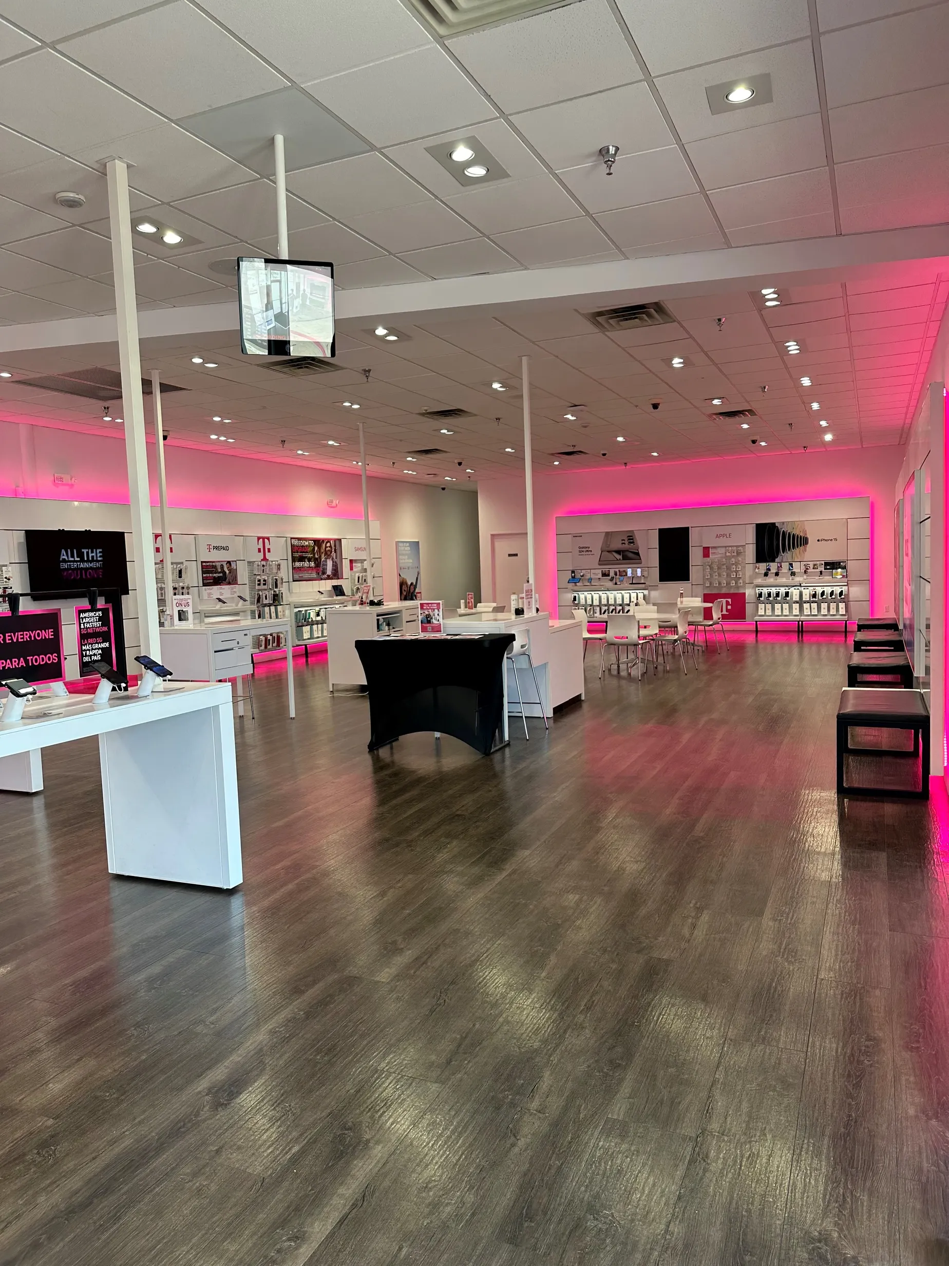 T-Mobile Jefferson | Dallas, TX