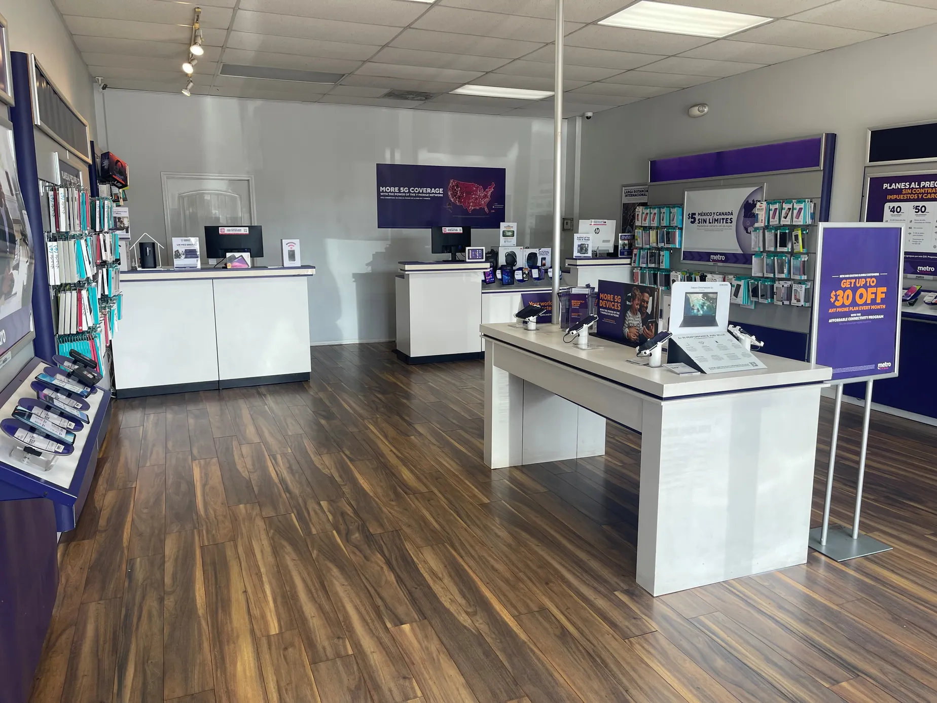 Metro by T-Mobile 6701 N Tryon St | Charlotte, NC